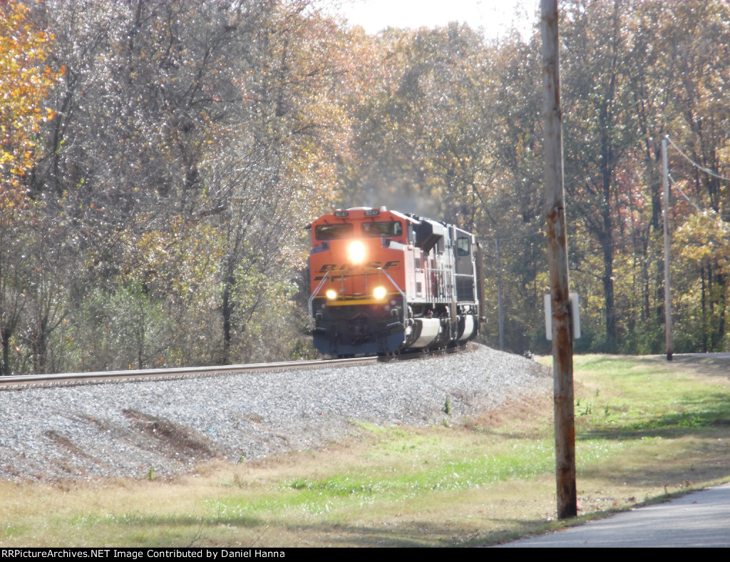 NS 739 rounding the curve at Milepost 535